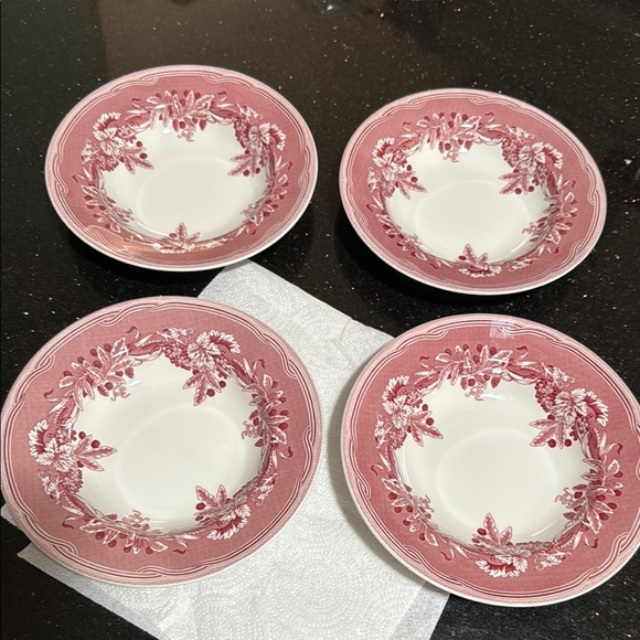 Spode Red and White Floral Dinnerware Set